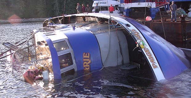Sea Roamer Marine Services | Towing Aquaculture Transport Salvage | BC