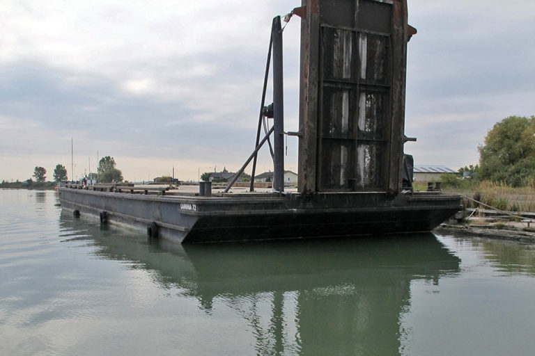 Sea Roamer Marine Services | Our Vessels & Equipment